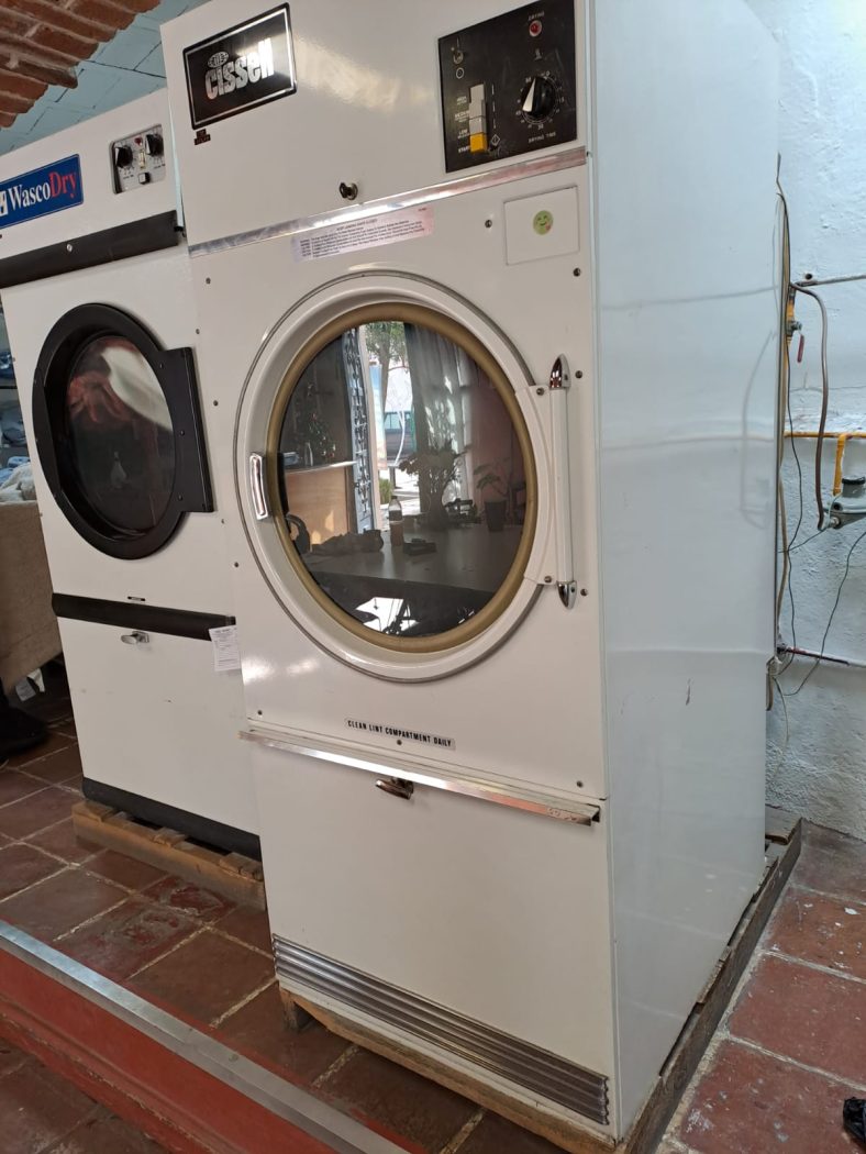 Secadora industrial para lavandería o tintorería marca CISSELL – Modelo ...