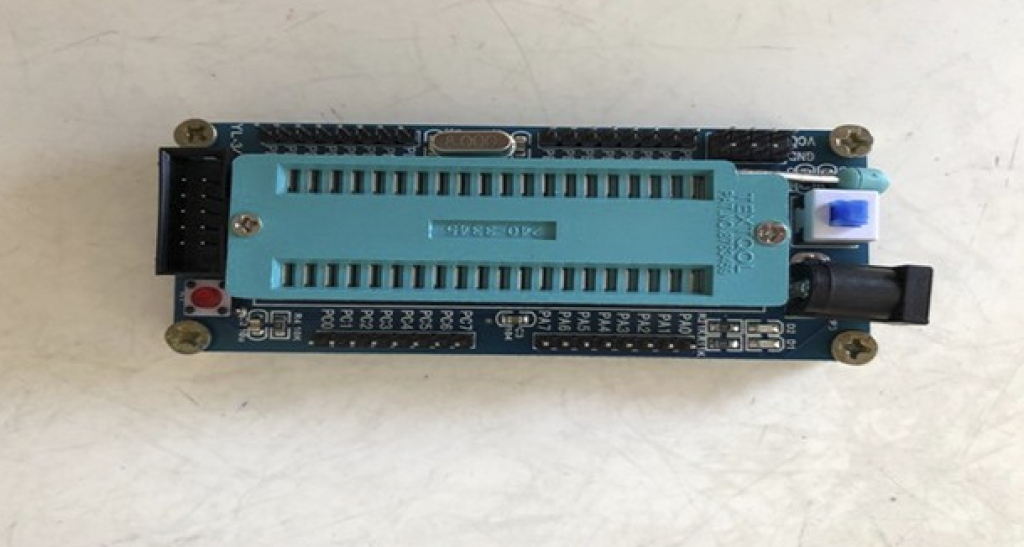 Base para programar circuitos Atmel ATMega 32, ATMega 16 – Progresando.com